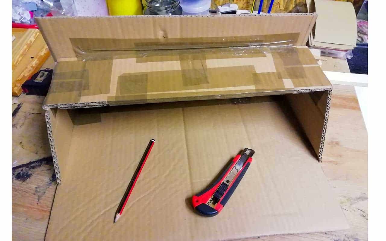 How to Build a Painting Station for Miniature Painting